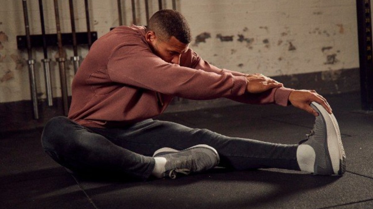 7 Best Hamstring Stretches - MYPROTEIN™