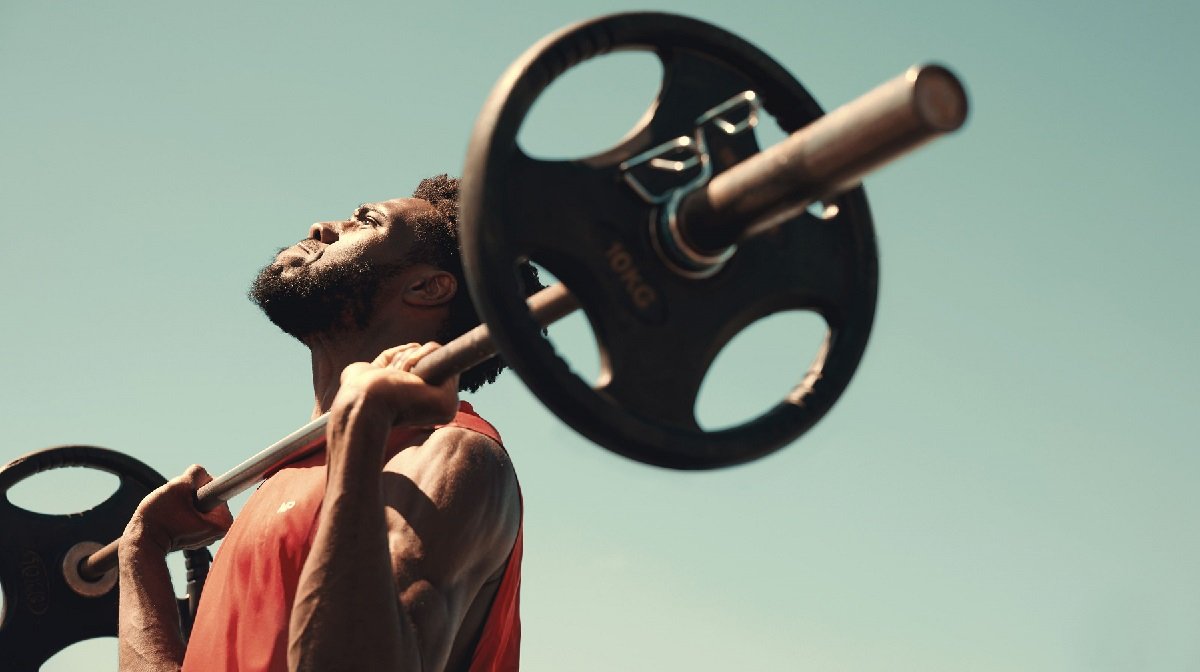 Cómo hacer el Clean and Jerk correctamente | Myprotein™