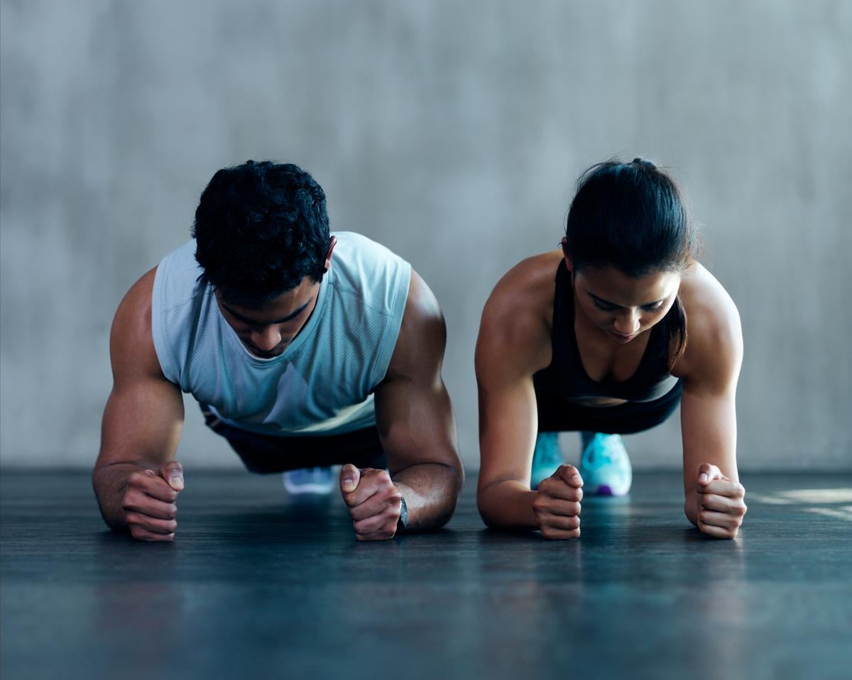 How to Plank Properly | Everything You Need To Know - MYPROTEIN™