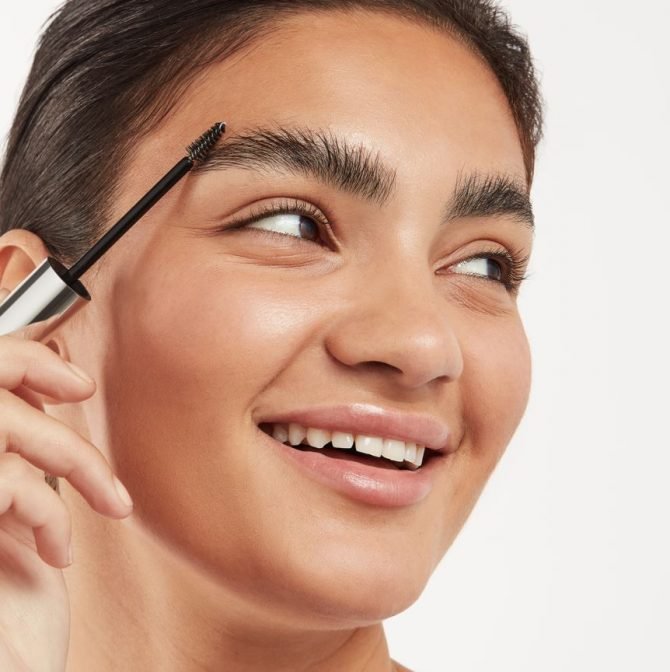 HOW TO USE BROW GELS - Eyeko