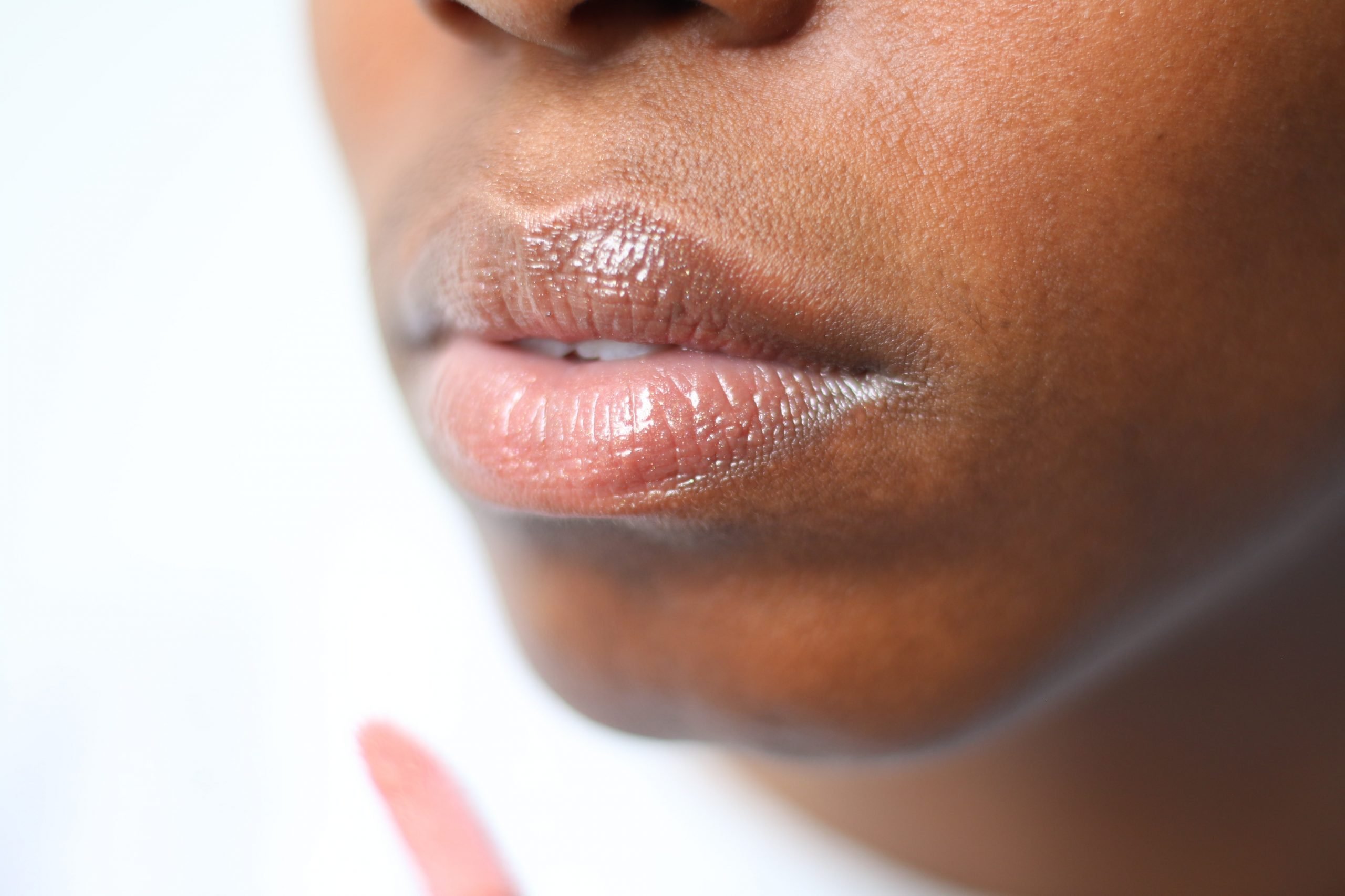 How to Keep Lips Soft and Moisturised - Ameliorate
