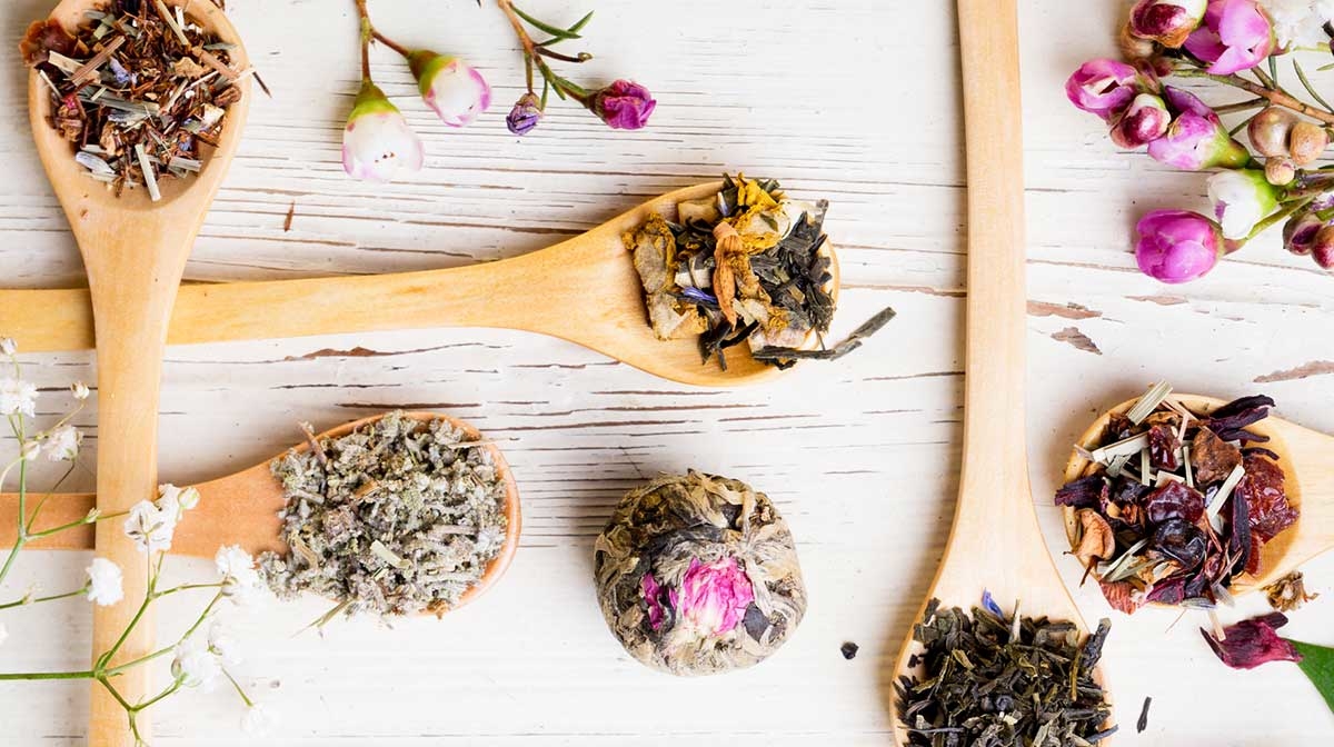 The Beauty Benefits Of Tea For The Skin | LOOKFANTASTIC Blog