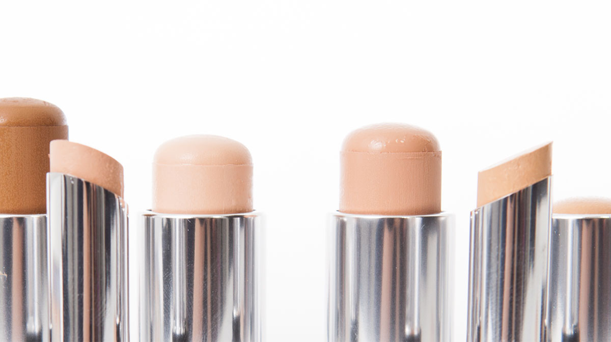 Applicare il correttore: cinque infallibili consigli. - LOOKFANTASTIC